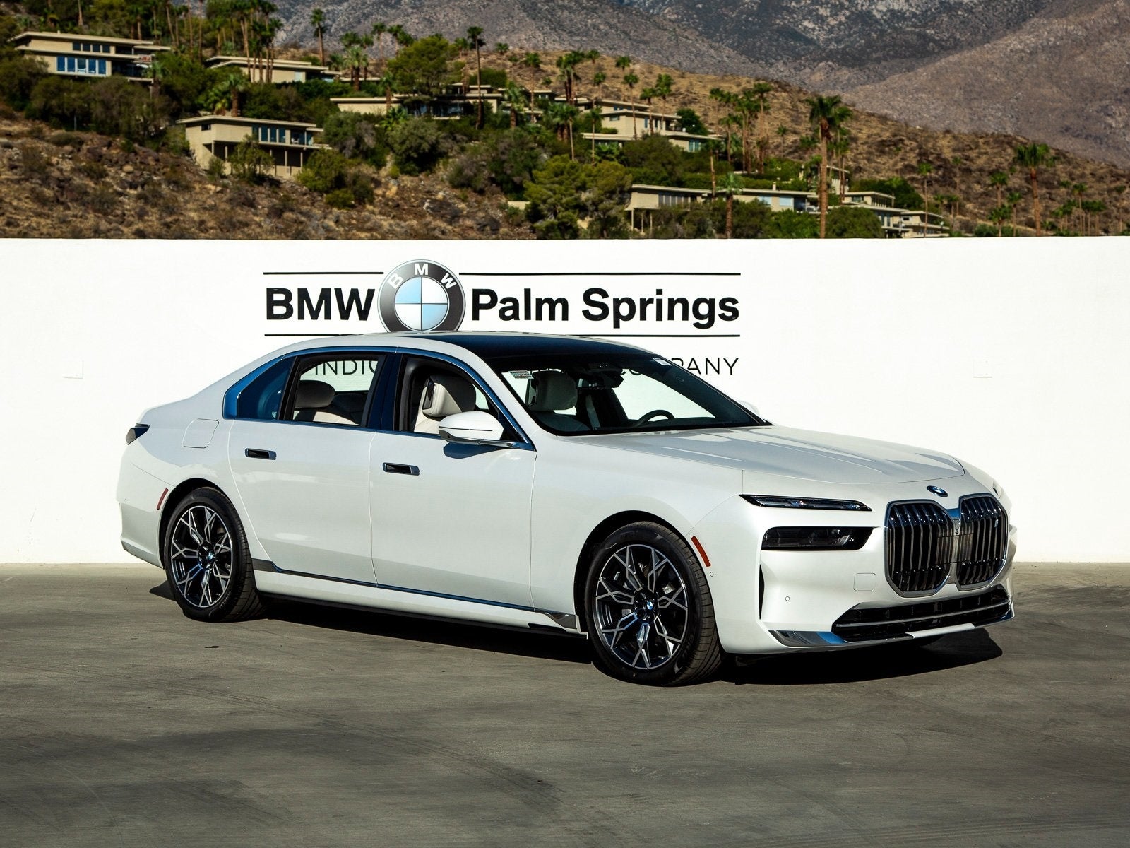 BMW i7